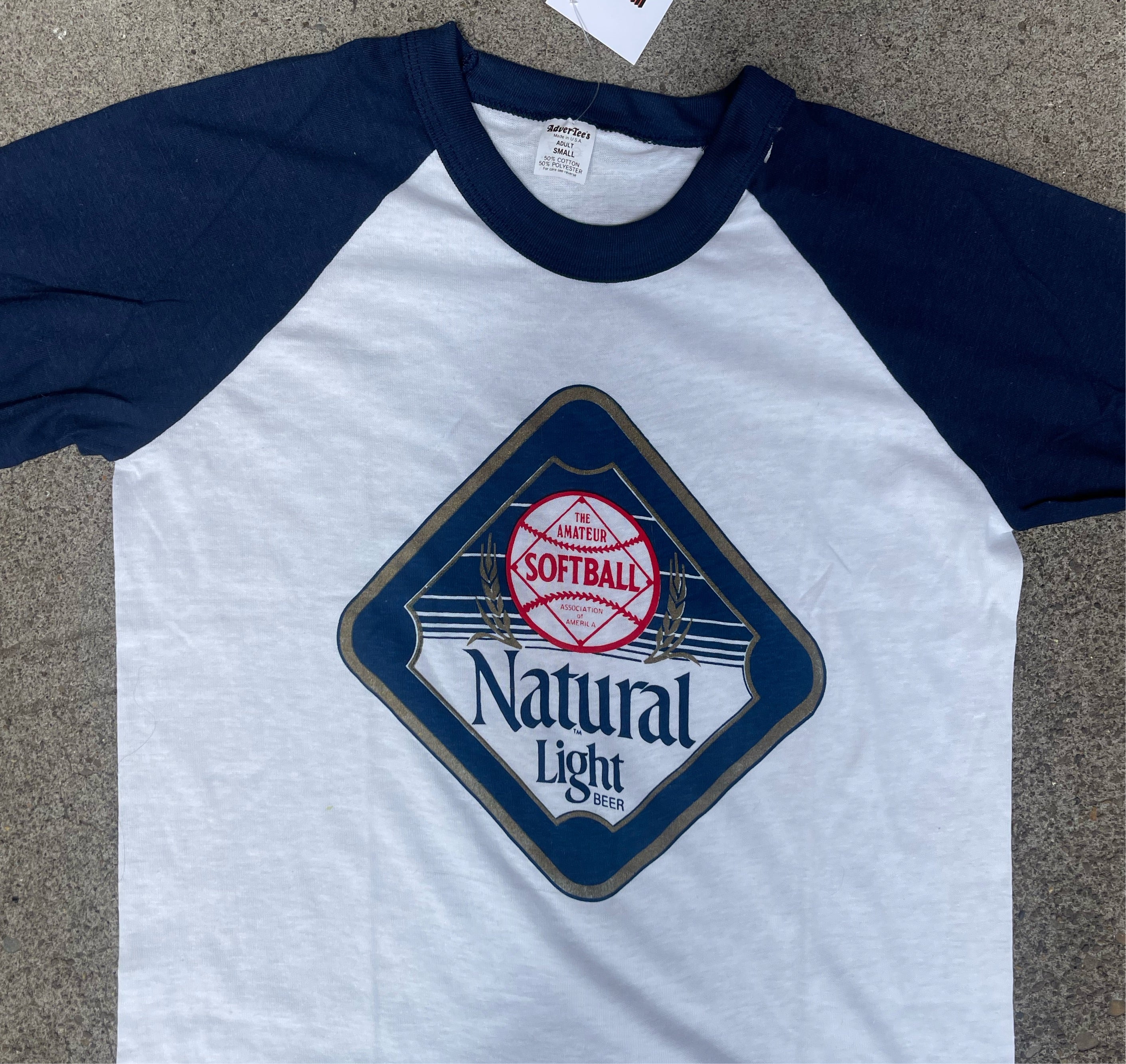 Natty light raglan – Wink Vintage